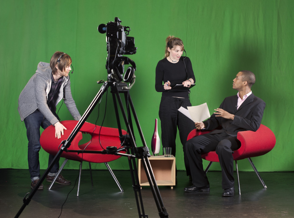 Visual Marketing Strategies to Consider to Attract Customers - Cohesia